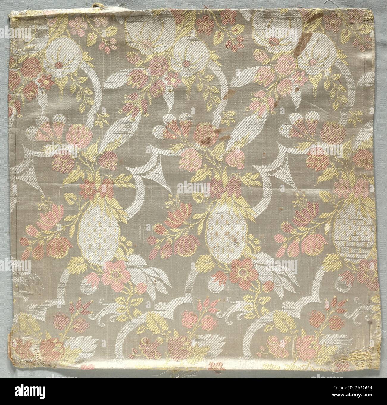 Seidenverbindung satin -Fotos und -Bildmaterial in hoher Auflösung – Alamy