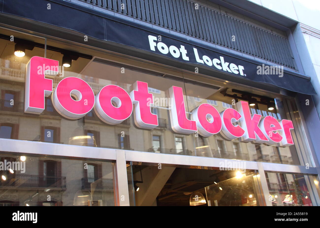 Foot locker logo -Fotos und -Bildmaterial in hoher Auflösung – Alamy