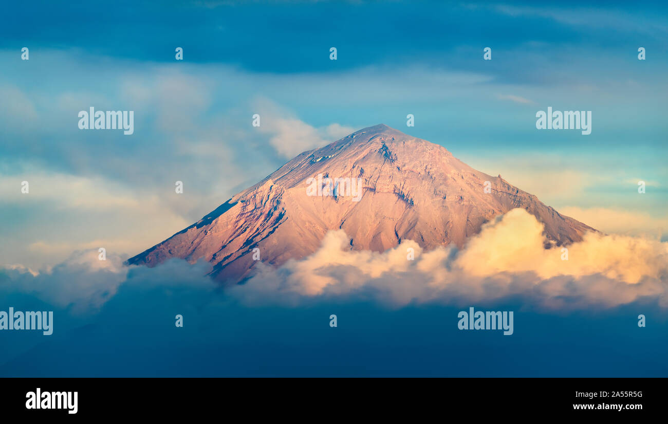 Popocatepetl vulkan und iztaccihuatl vulkan -Fotos und -Bildmaterial in ...