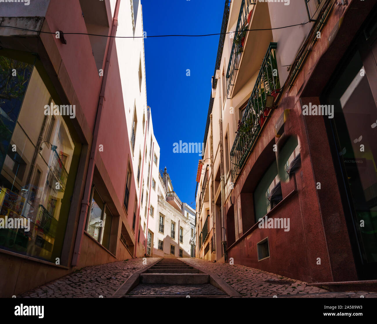 Lagos portugal altstadt -Fotos und -Bildmaterial in hoher Auflösung – Alamy