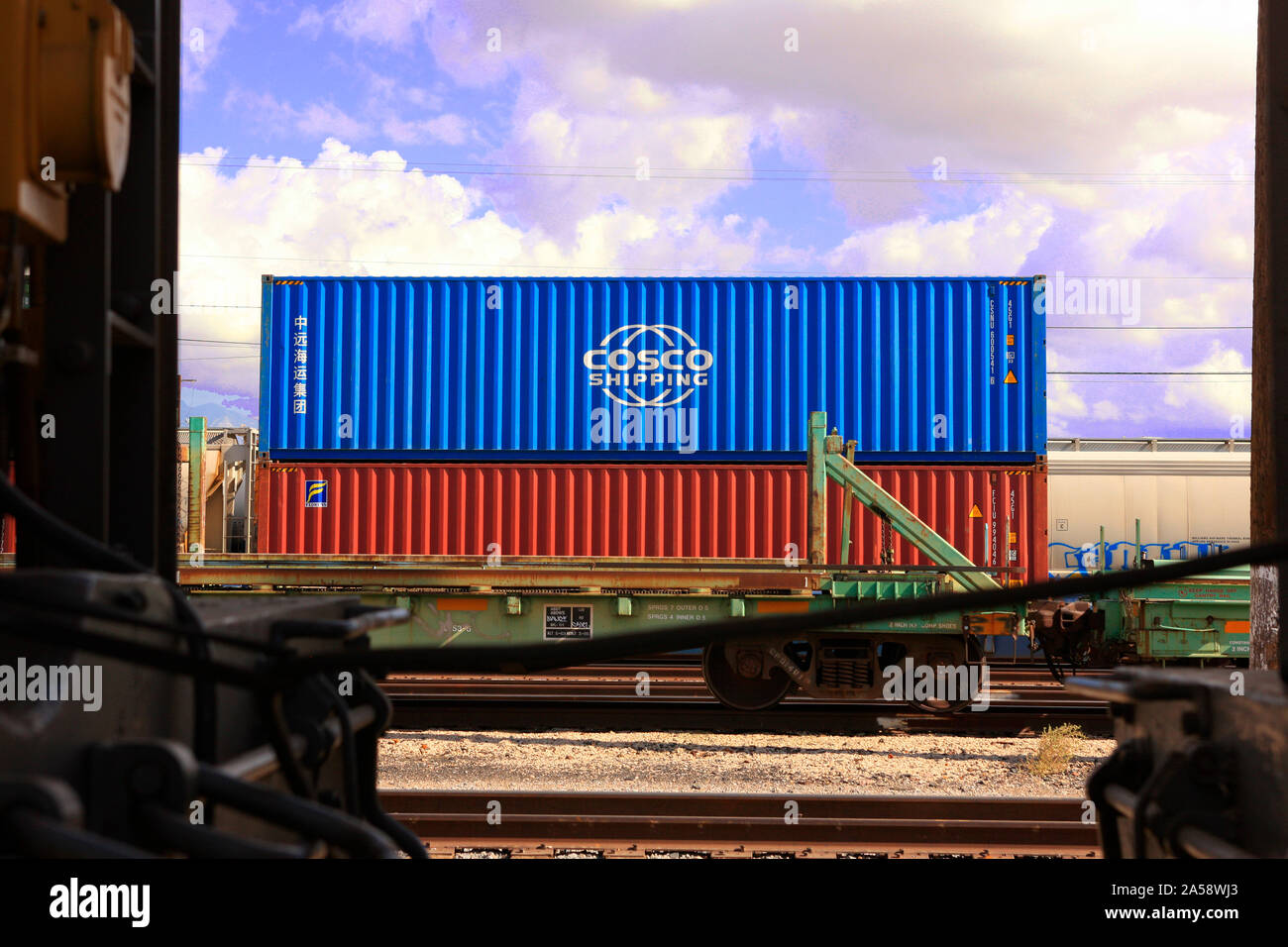 Cosco Container im Tucson railroad freight Depot in Arizona USA ...