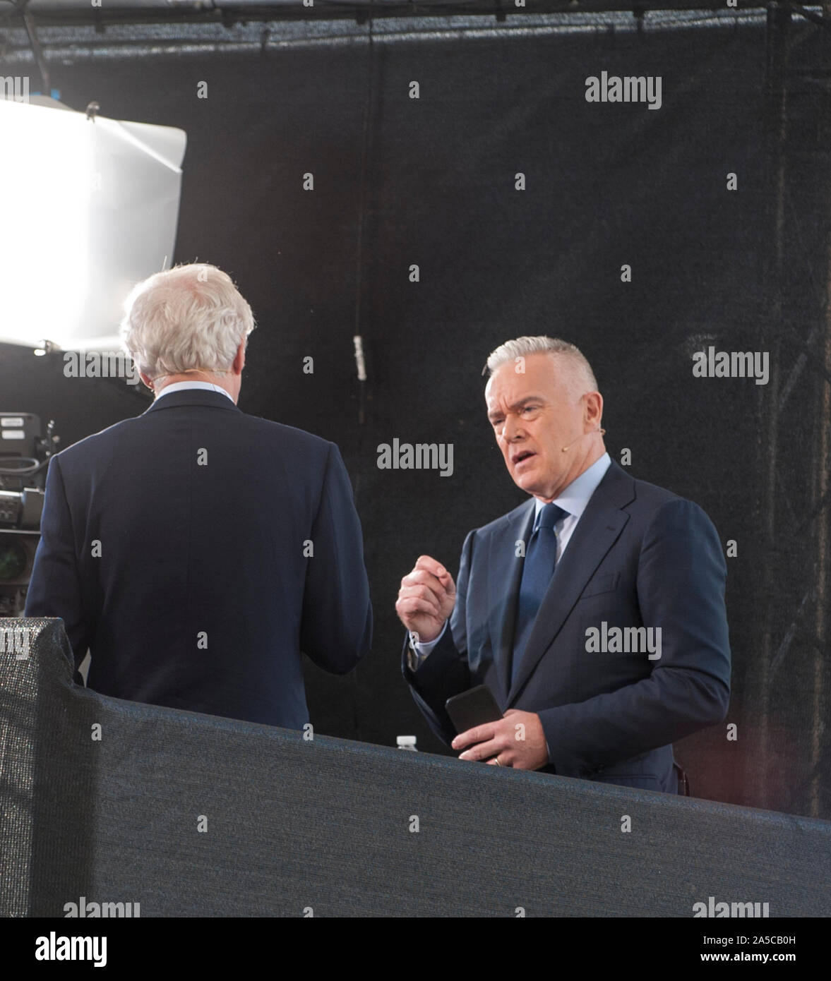 Newsreader Huw Edwards Stockfotos und -bilder Kaufen - Alamy