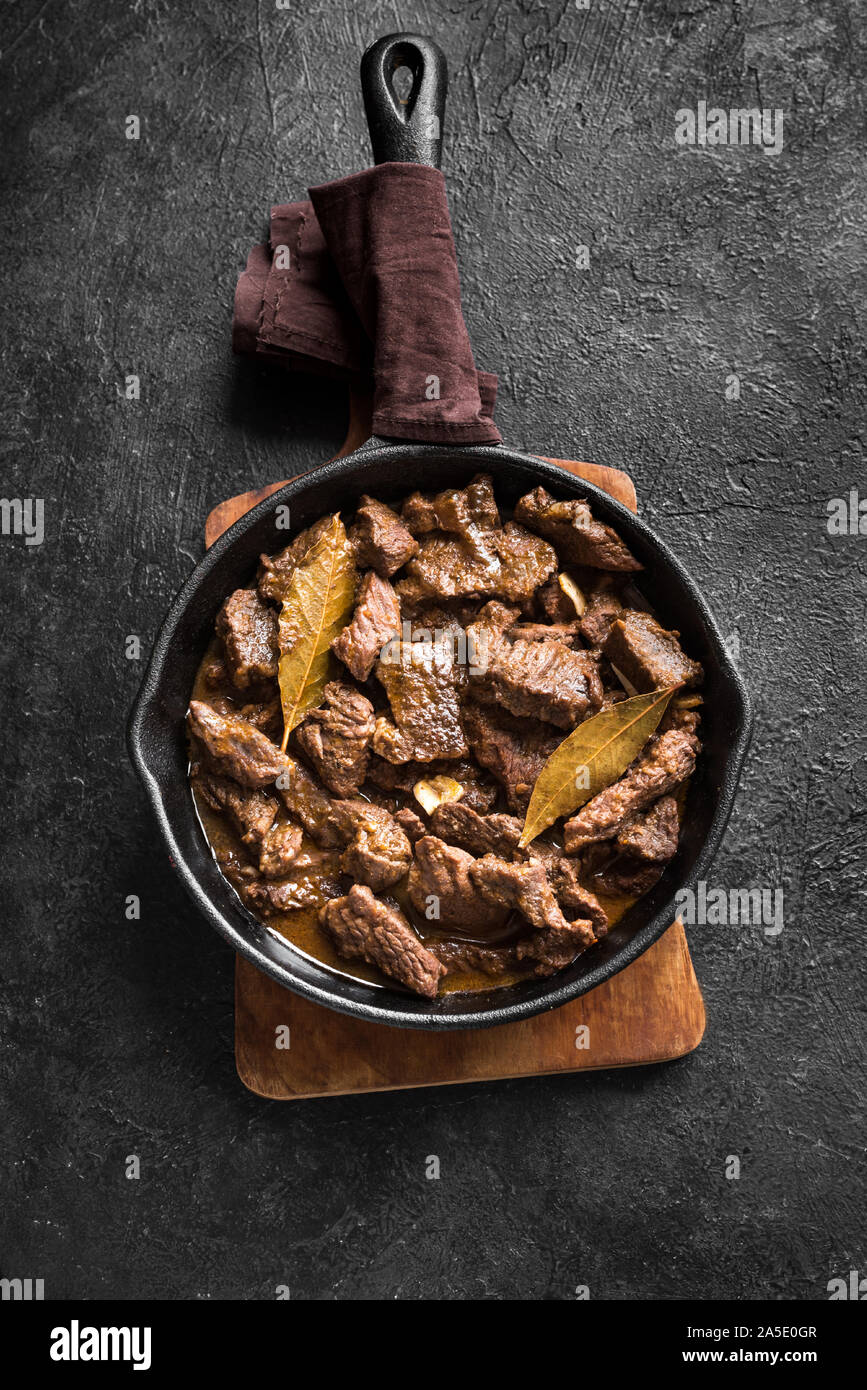 Geschmorter rinderschmorbraten -Fotos und -Bildmaterial in hoher ...