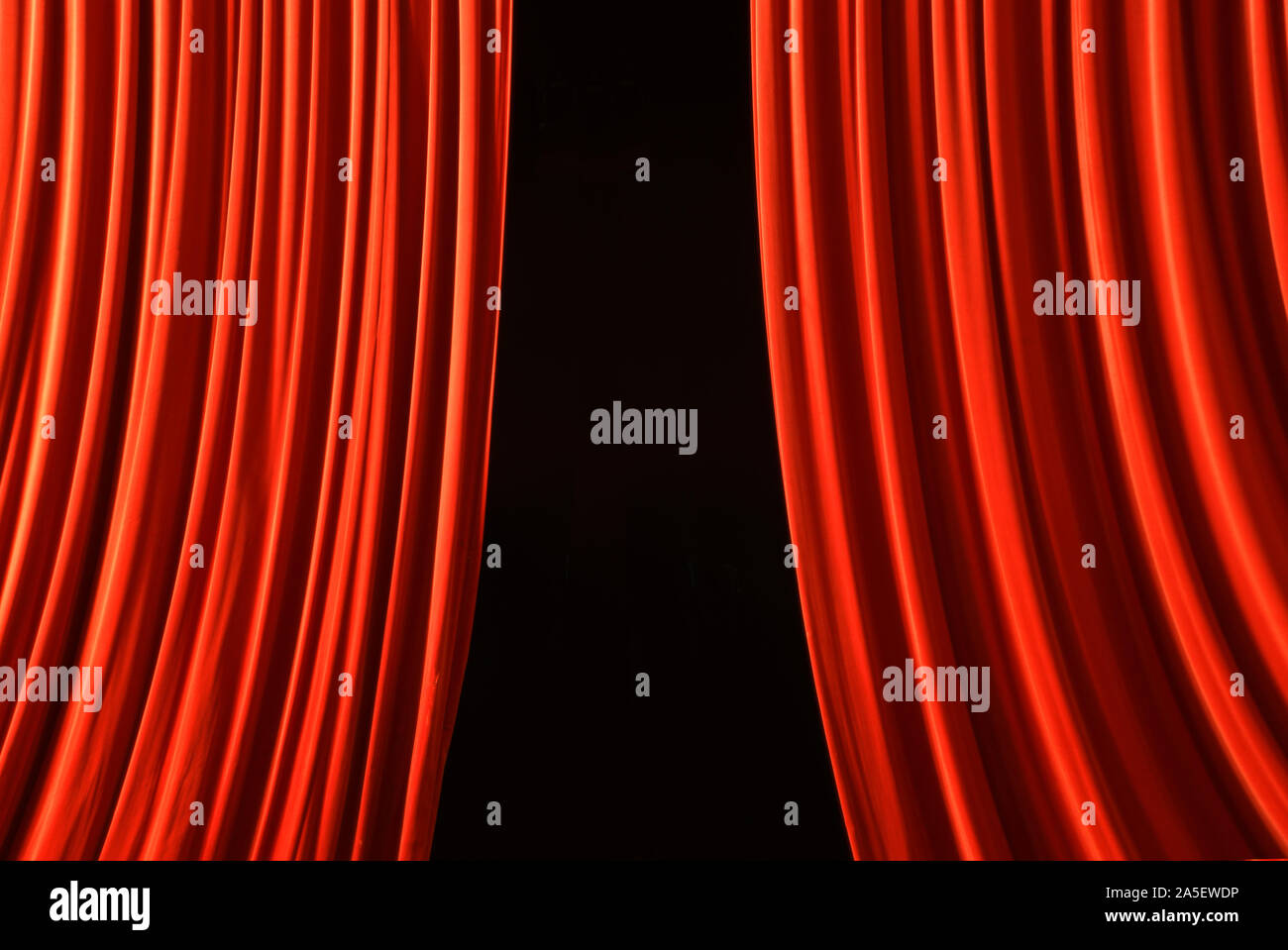 Vorhang auf premiere -Fotos und -Bildmaterial in hoher Auflösung – Alamy