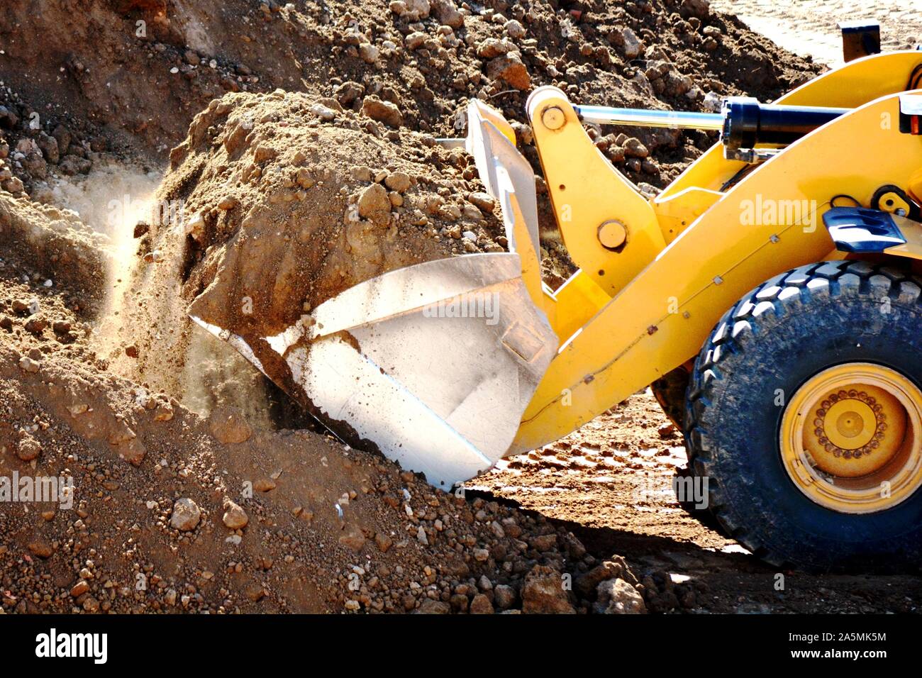 Gelber radlader -Fotos und -Bildmaterial in hoher Auflösung – Alamy