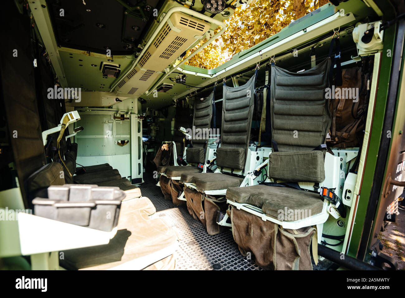 Armored Automobile Stockfotos und -bilder Kaufen - Alamy