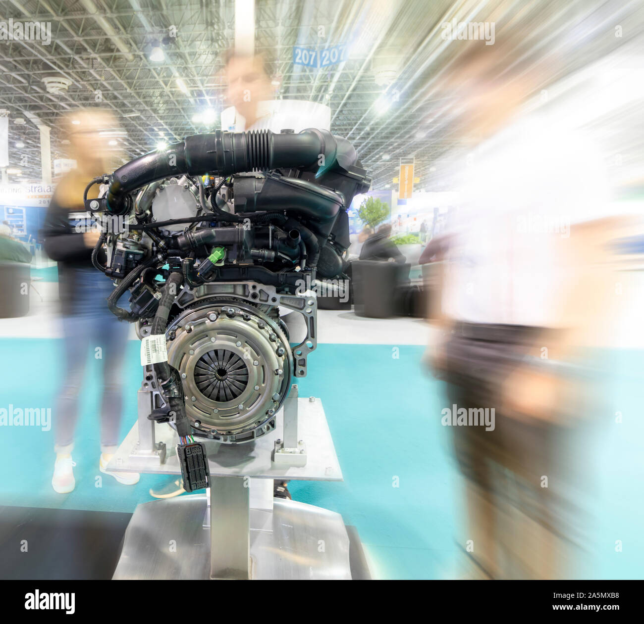 Motorblock produktion -Fotos und -Bildmaterial in hoher Auflösung – Alamy