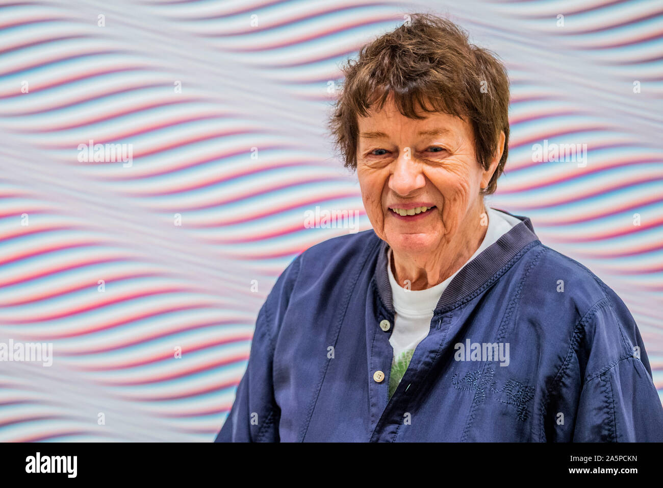 Bridget riley cataract -Fotos und -Bildmaterial in hoher Auflösung – Alamy