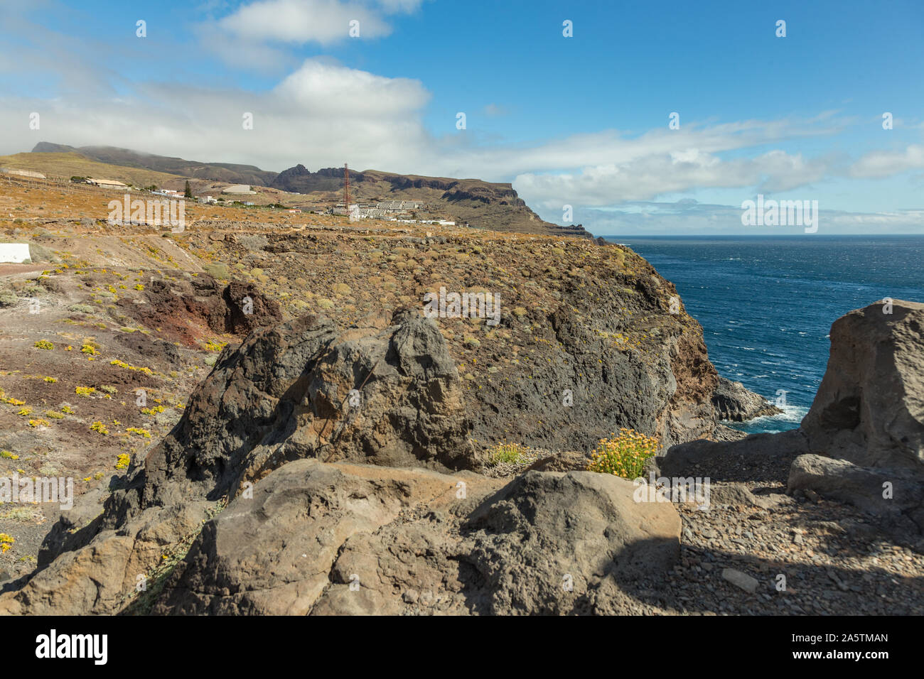 Blick von der Punta de Faro. Leuchtturm San Cristobal auf Punta del ...