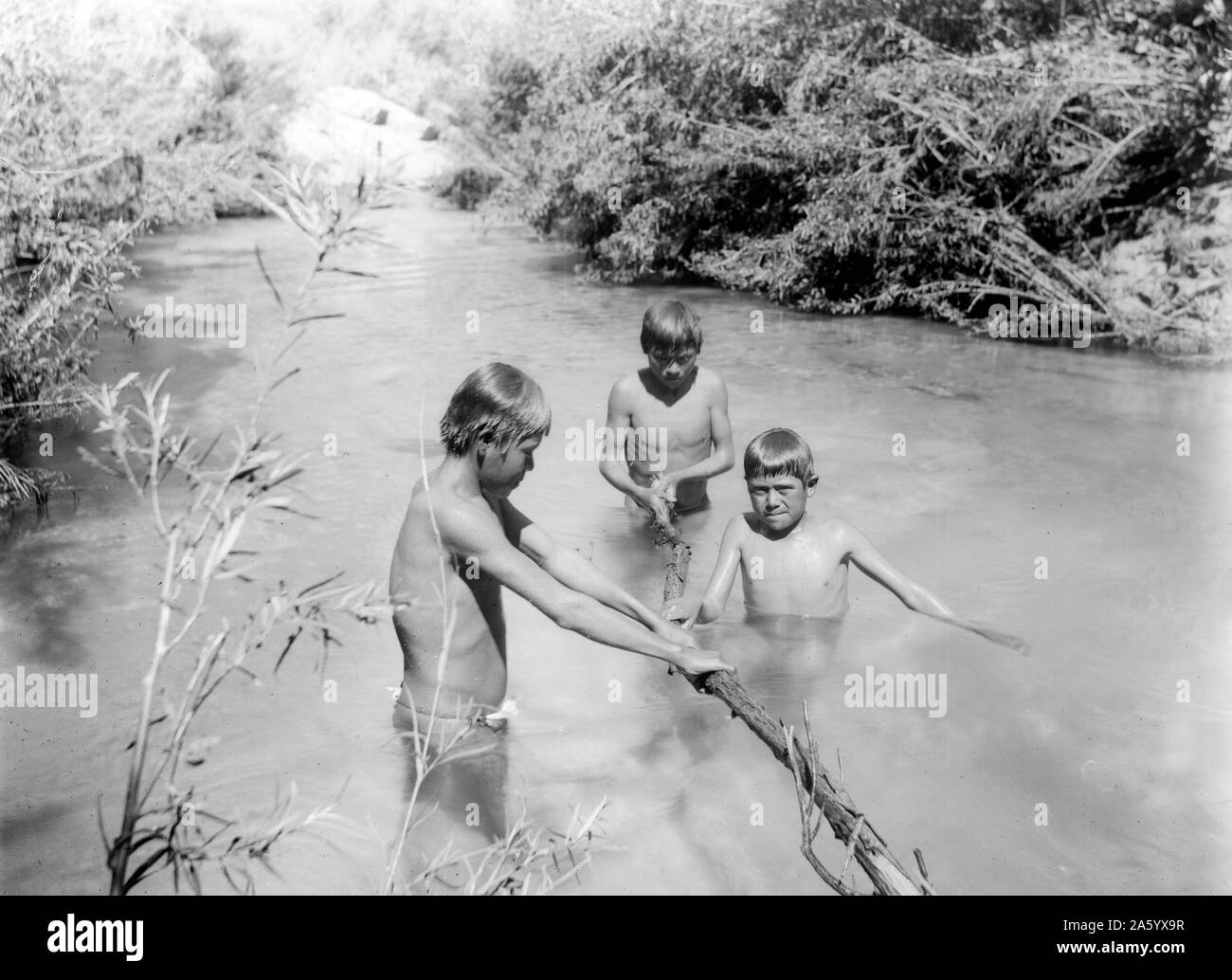 Knaben 1900 -Fotos und -Bildmaterial in hoher Auflösung – Alamy