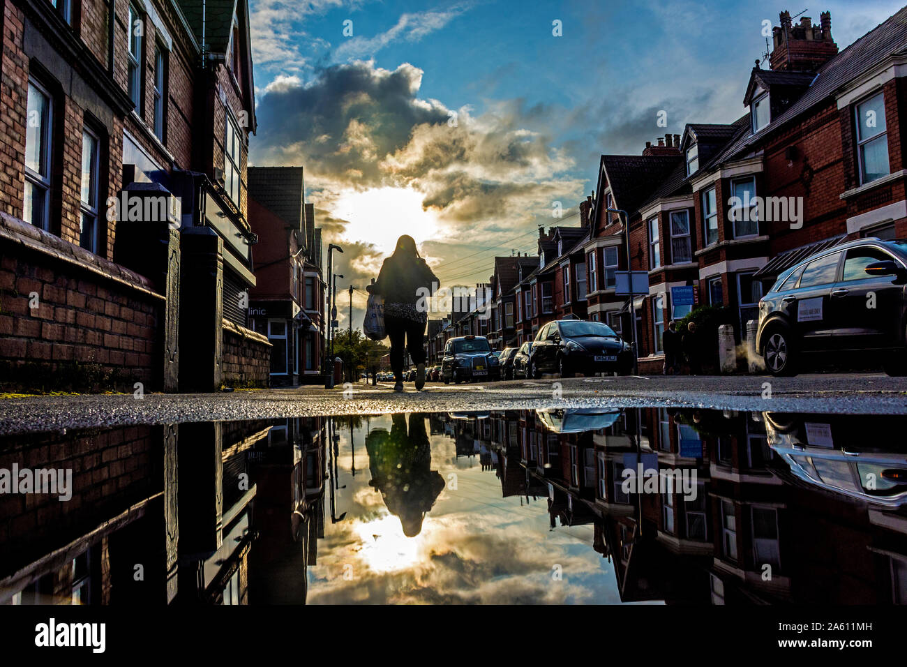 Penny Lane Reflexionen, Liverpool, Großbritannien. Der Straße, die in ...