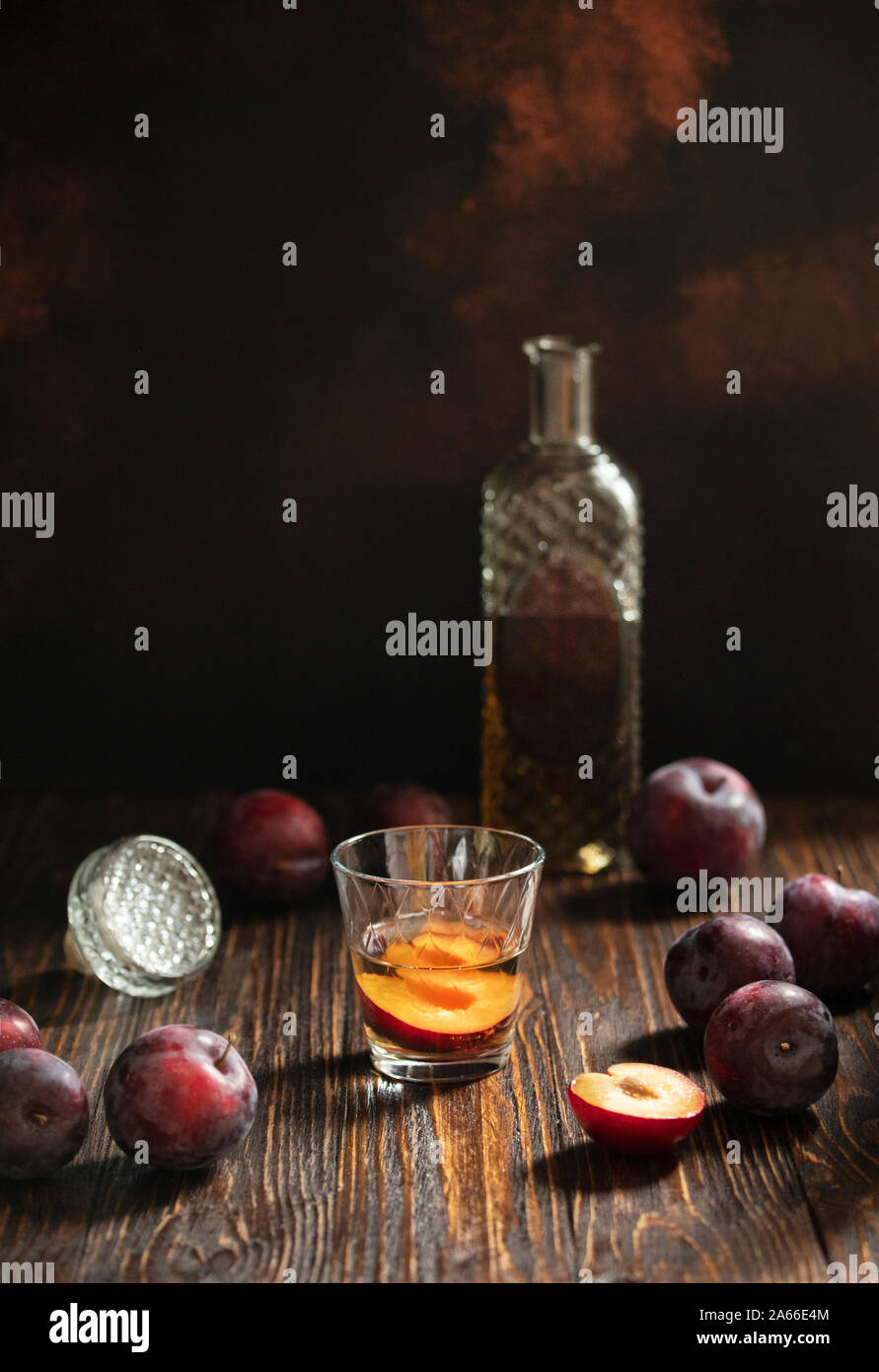 Rakija produktion -Fotos und -Bildmaterial in hoher Auflösung – Alamy