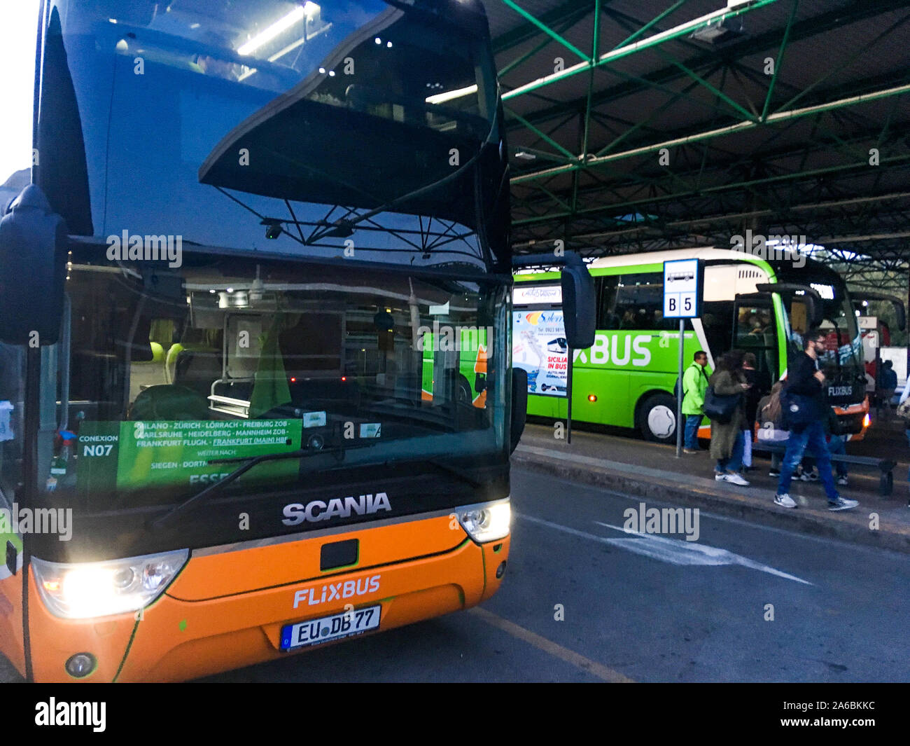 Flixbus ansicht -Fotos und -Bildmaterial in hoher Auflösung – Alamy