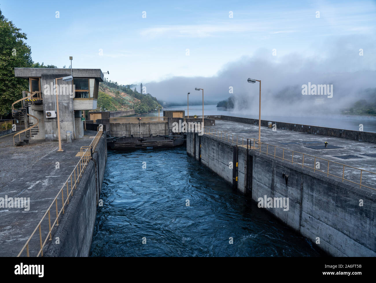 Dam Canal Stockfotos und -bilder Kaufen - Alamy