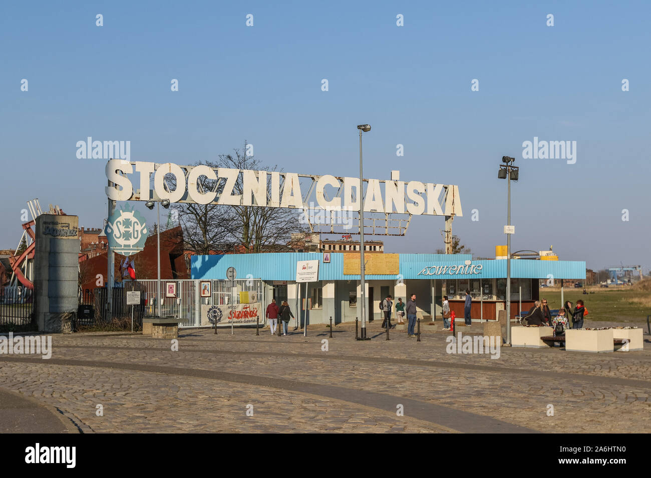 Gdansk shipyard main gate -Fotos und -Bildmaterial in hoher Auflösung ...