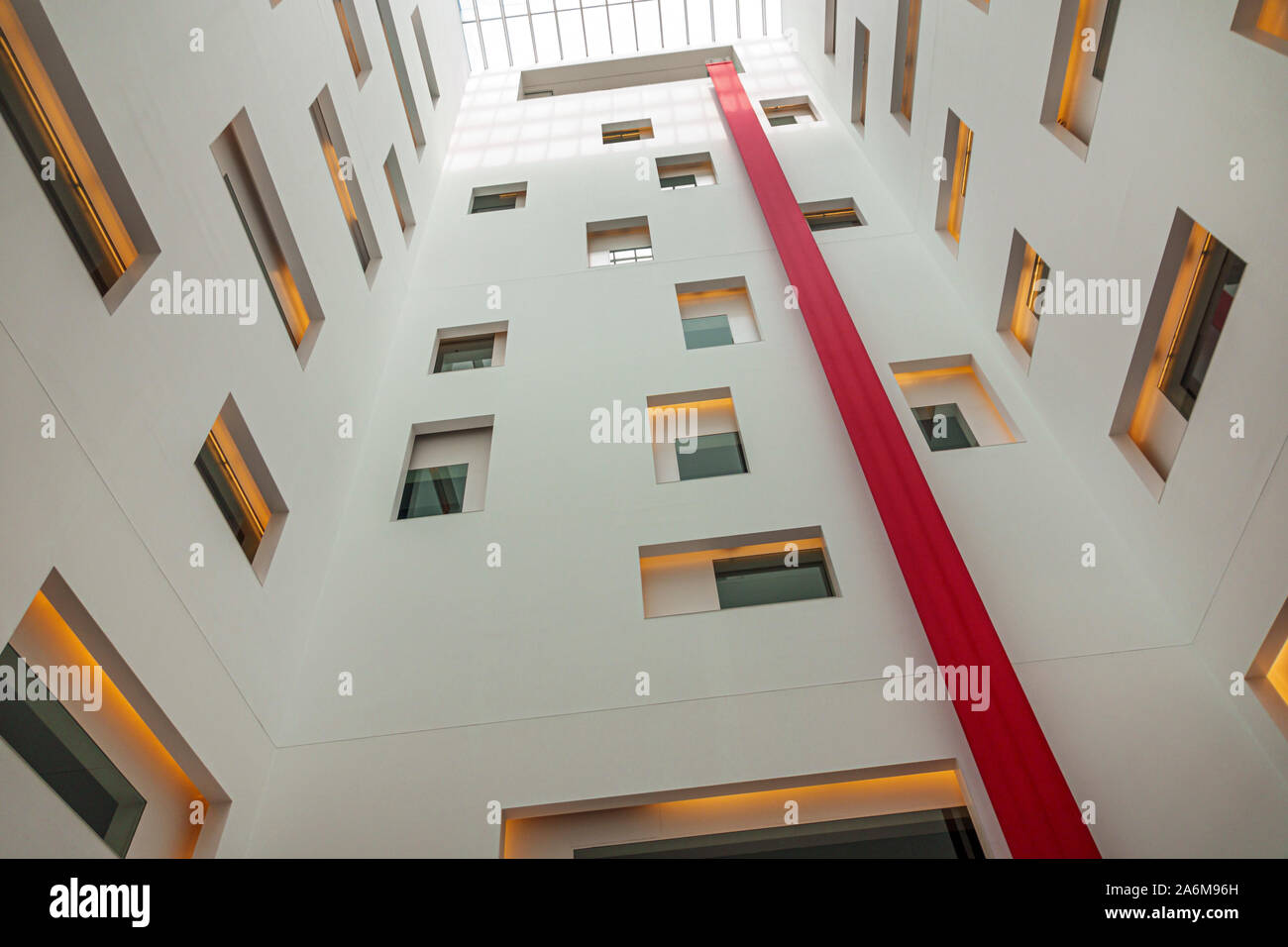 Eingang atrium -Fotos und -Bildmaterial in hoher Auflösung – Alamy