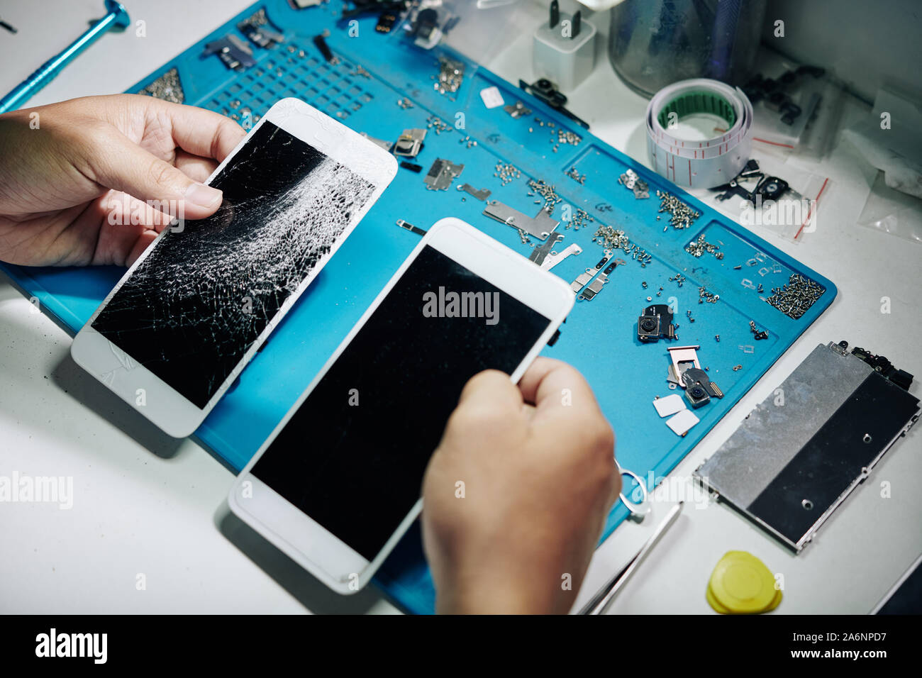 Smartphone Bildschirme Stockfotos und -bilder Kaufen - Alamy