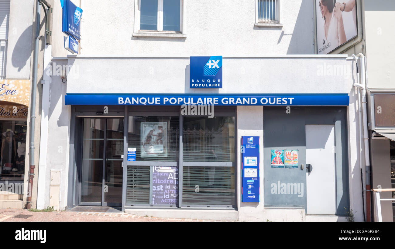 Banque populaire bank sign logo -Fotos und -Bildmaterial in hoher ...