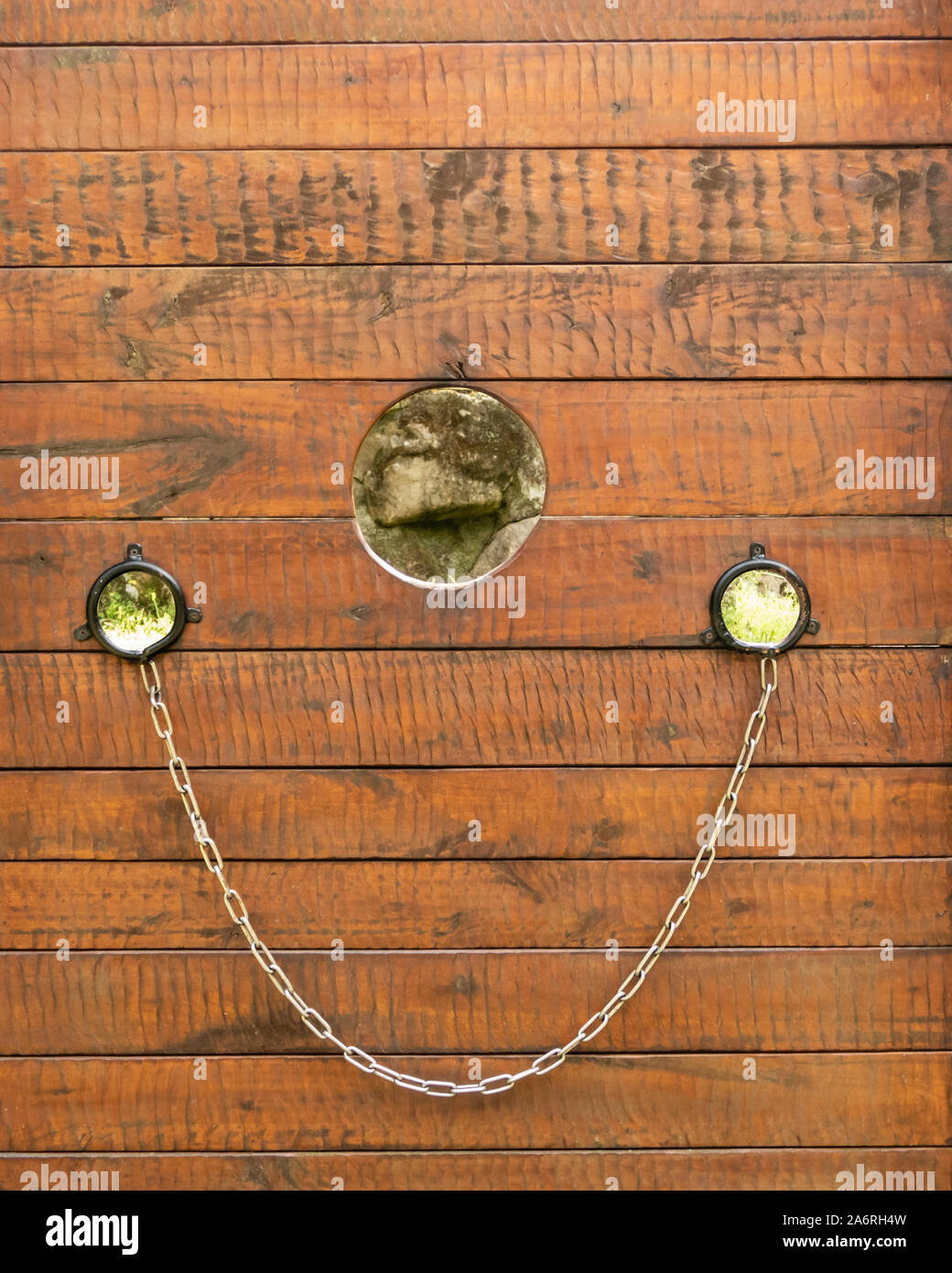 Pranger mädchen -Fotos und -Bildmaterial in hoher Auflösung – Alamy