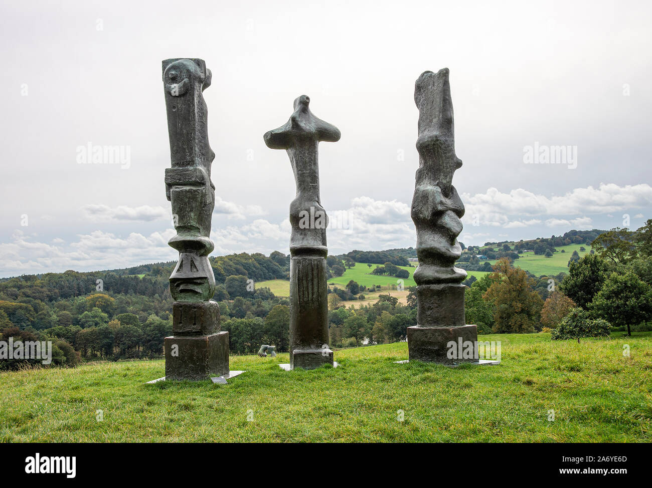 Henry moore yorkshire sculpture park -Fotos und -Bildmaterial in hoher ...