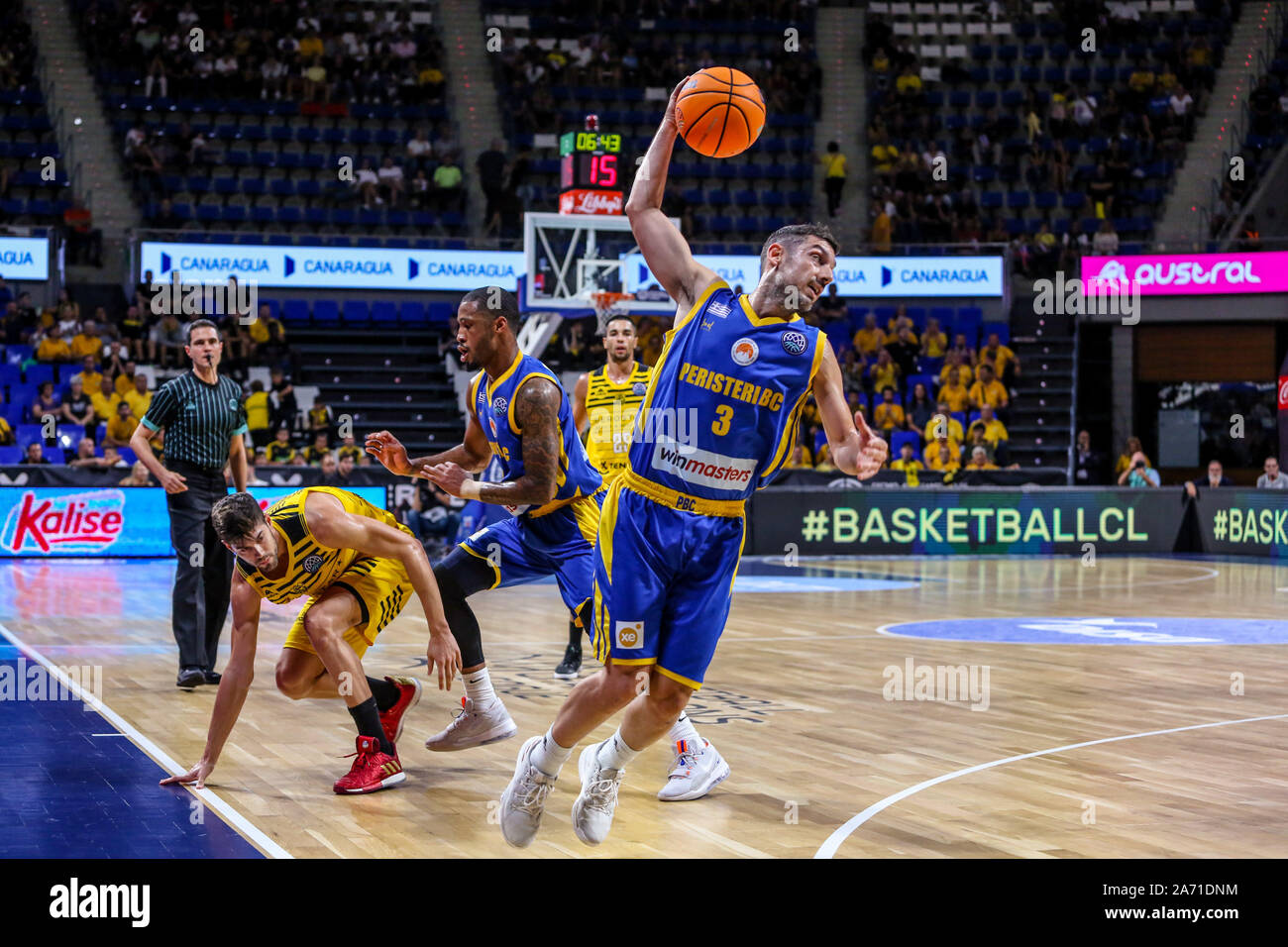 Vassilis xanthopoulos peristeri bc in aktion -Fotos und -Bildmaterial ...