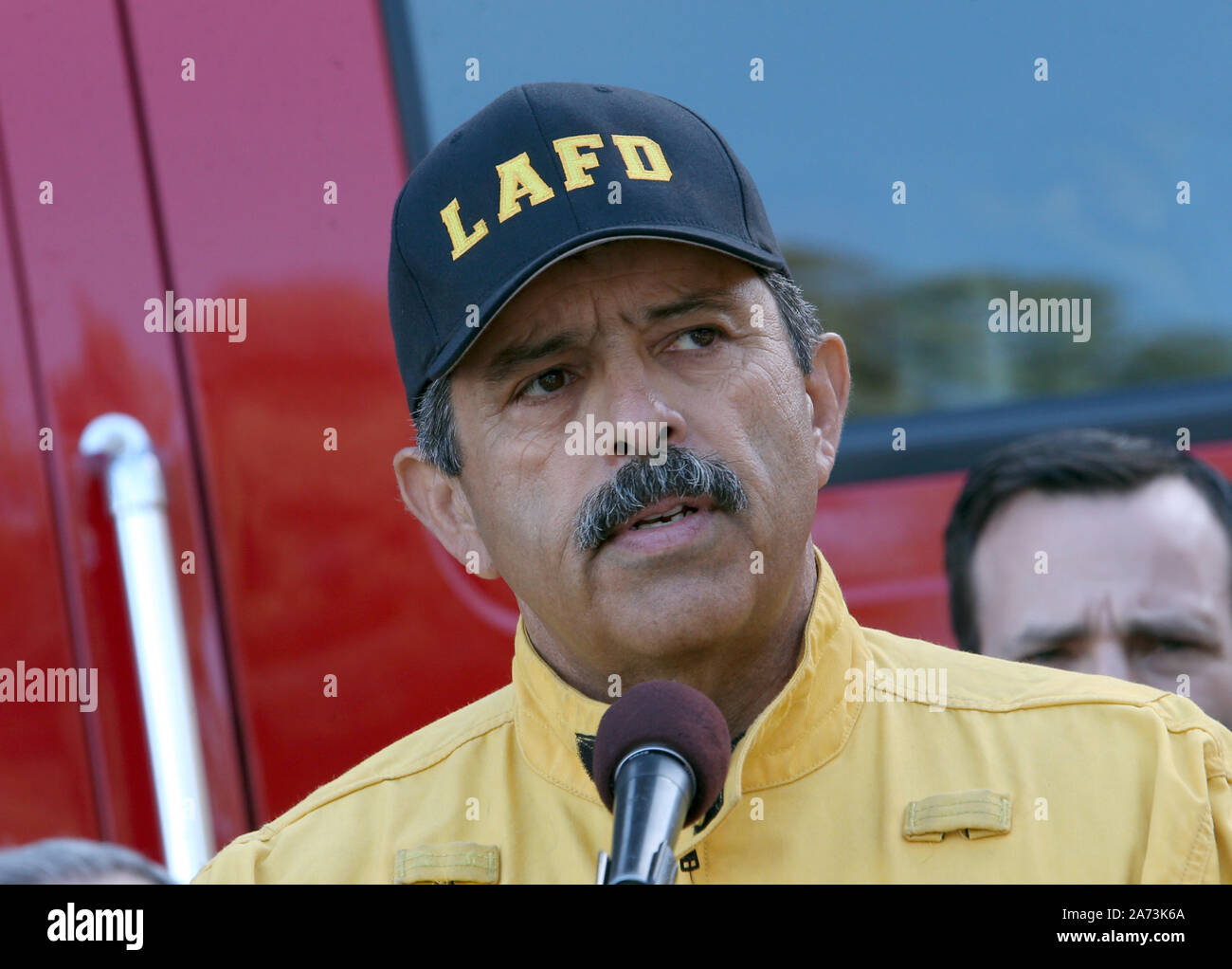 Los Angeles, Ca. 29 Okt, 2019. LAFD Chief Chief Ralph M. Terrazas, auf ...