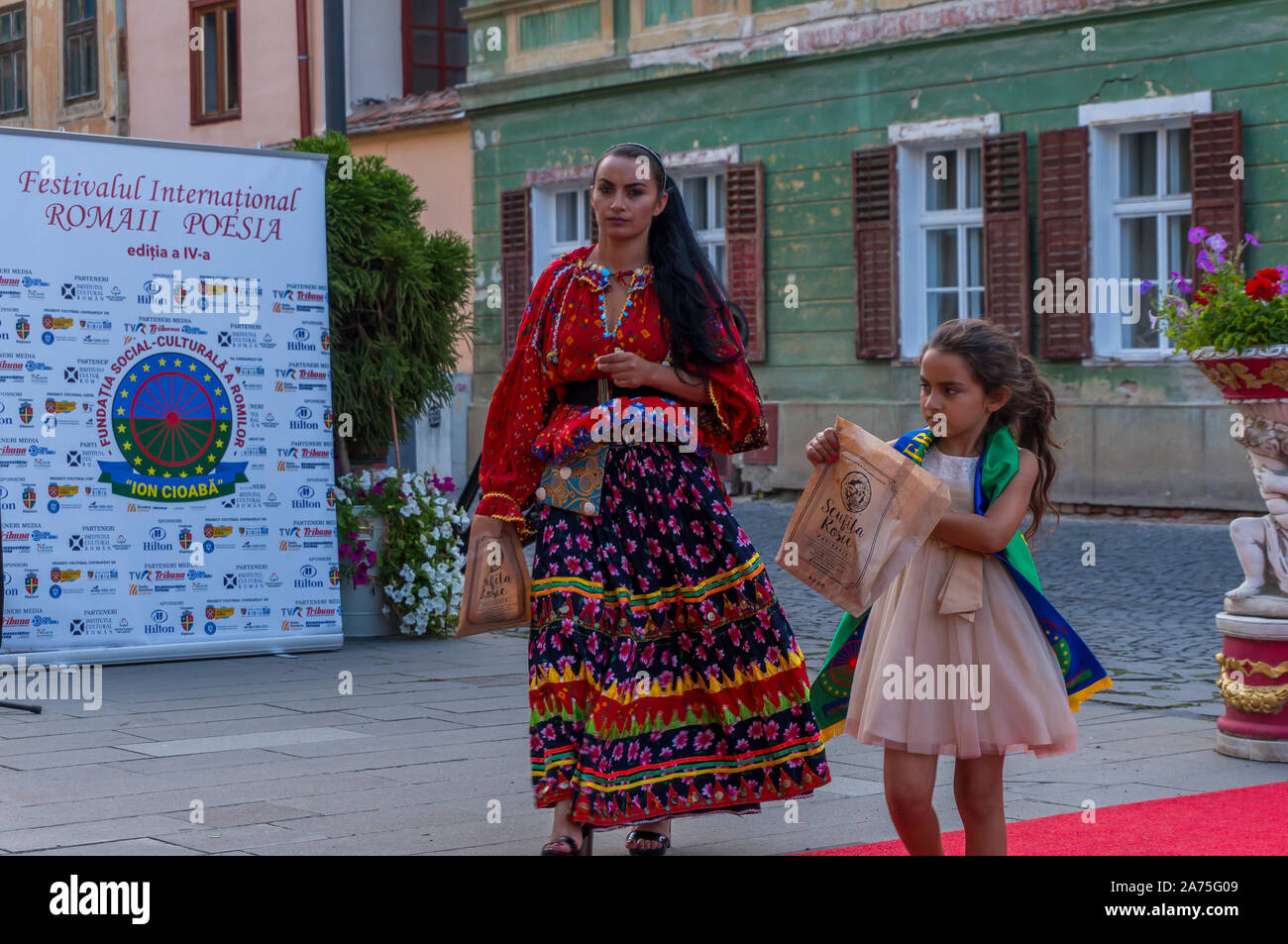Gypsy Girl Roma Girl Stockfotos und -bilder Kaufen - Alamy