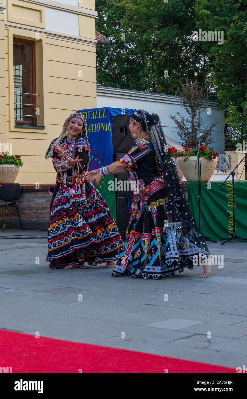 Böhmischer Zigeuner leben in Sibiu Internațional Poesie Roma Festival ...