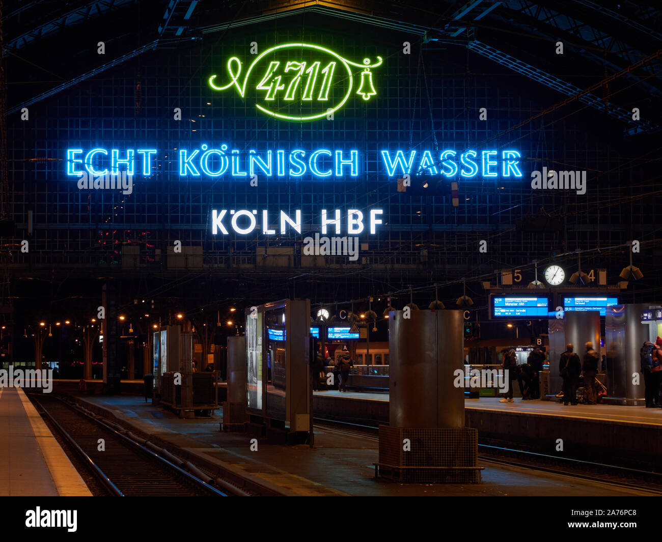 4711 werbung -Fotos und -Bildmaterial in hoher Auflösung – Alamy