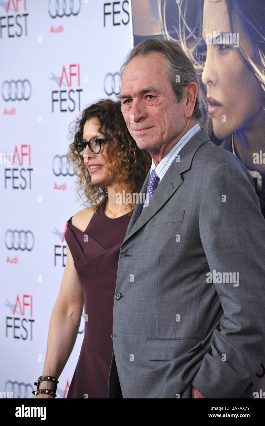 Tommy lee jones dawn laurel -Fotos und -Bildmaterial in hoher Auflösung ...
