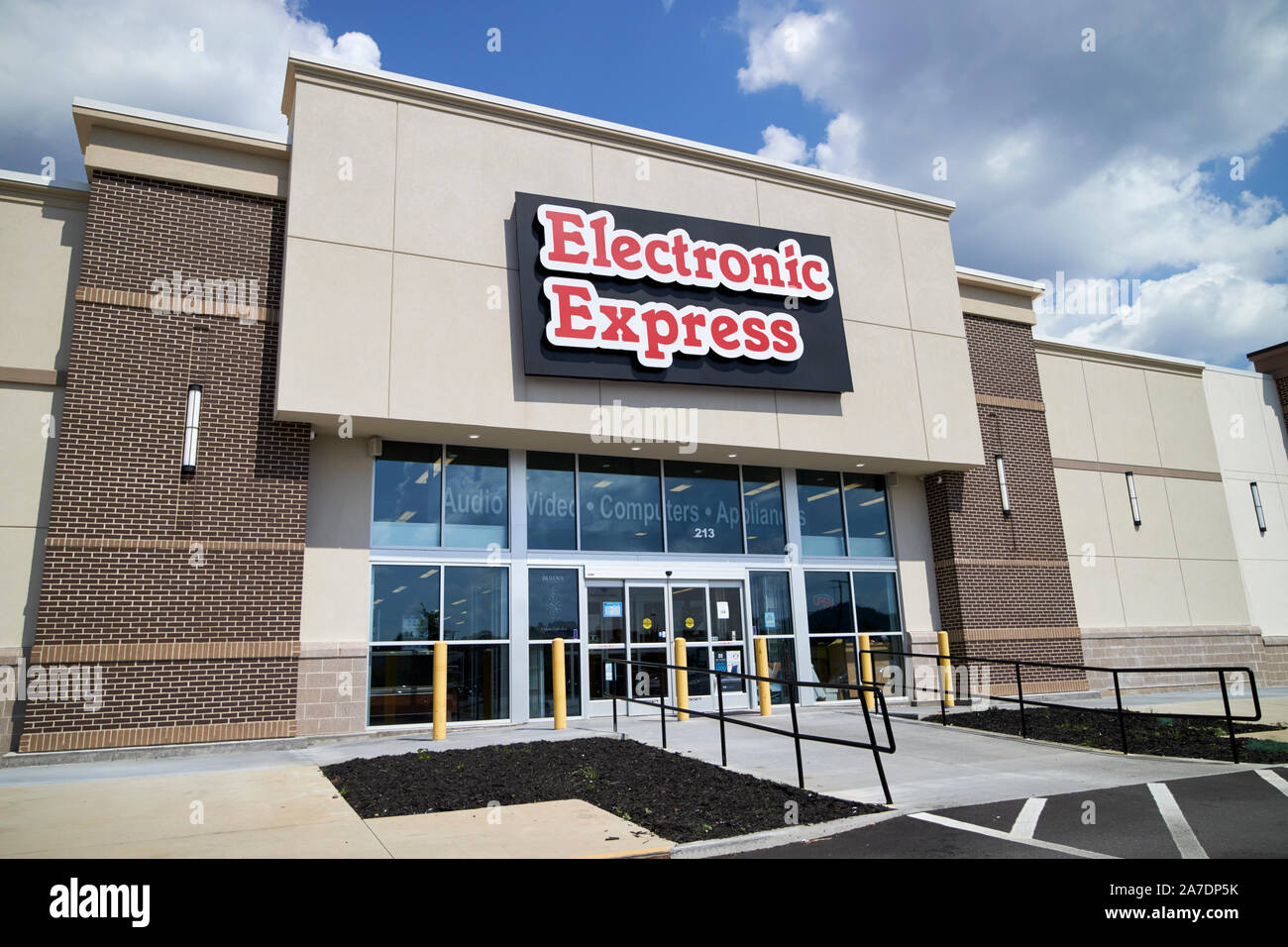 Elektronischer warenladen -Fotos und -Bildmaterial in hoher Auflösung ...