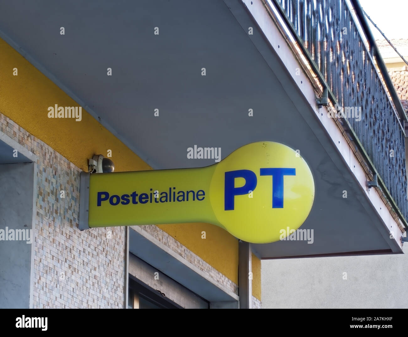 Poste italiane logo -Fotos und -Bildmaterial in hoher Auflösung – Alamy