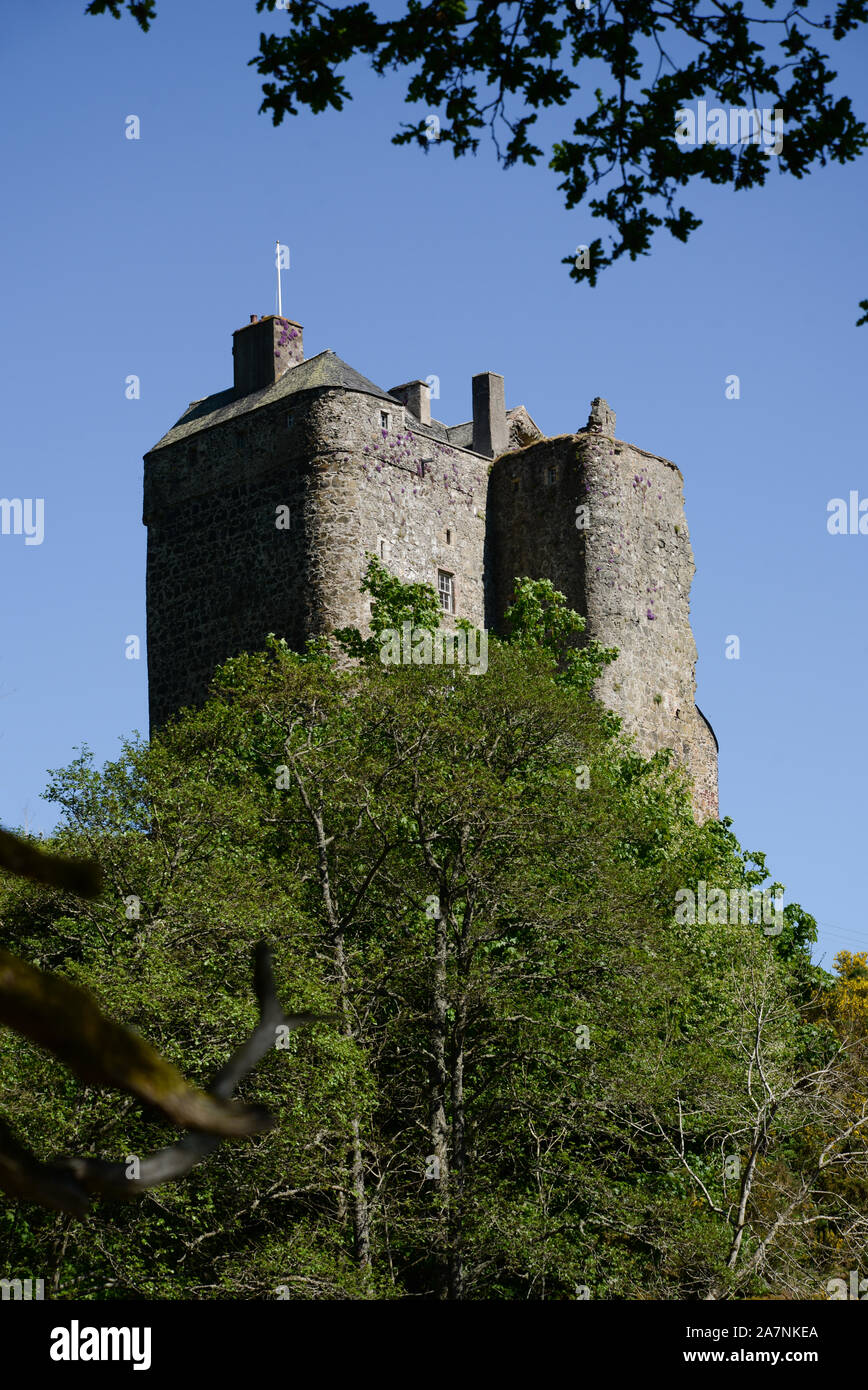 Neidpath schloss schottland -Fotos und -Bildmaterial in hoher Auflösung ...