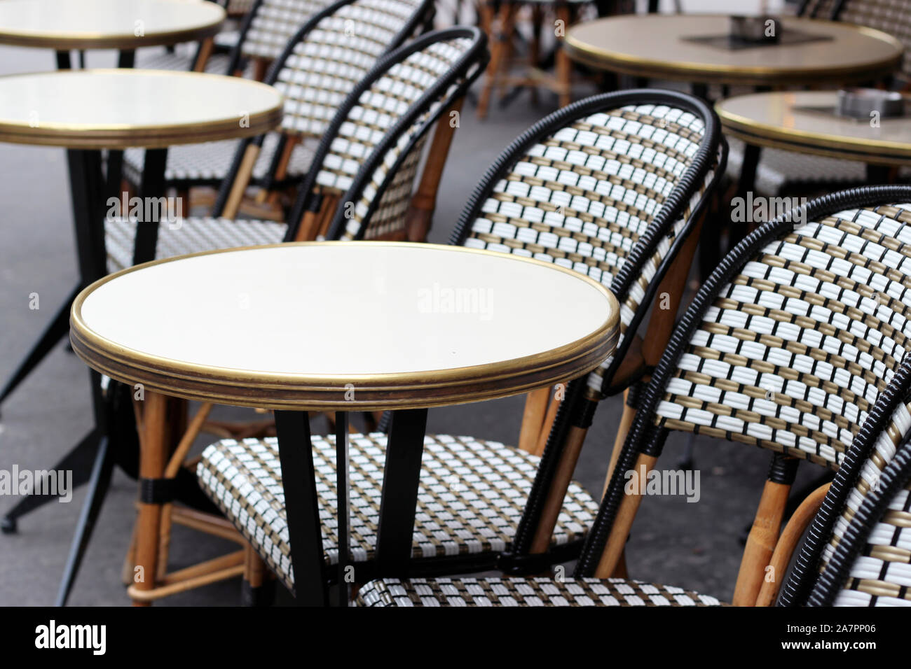 Französisches café -Fotos und -Bildmaterial in hoher Auflösung – Alamy