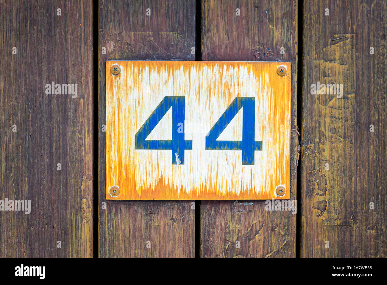 Hausnummer 44 zeichen -Fotos und -Bildmaterial in hoher Auflösung – Alamy