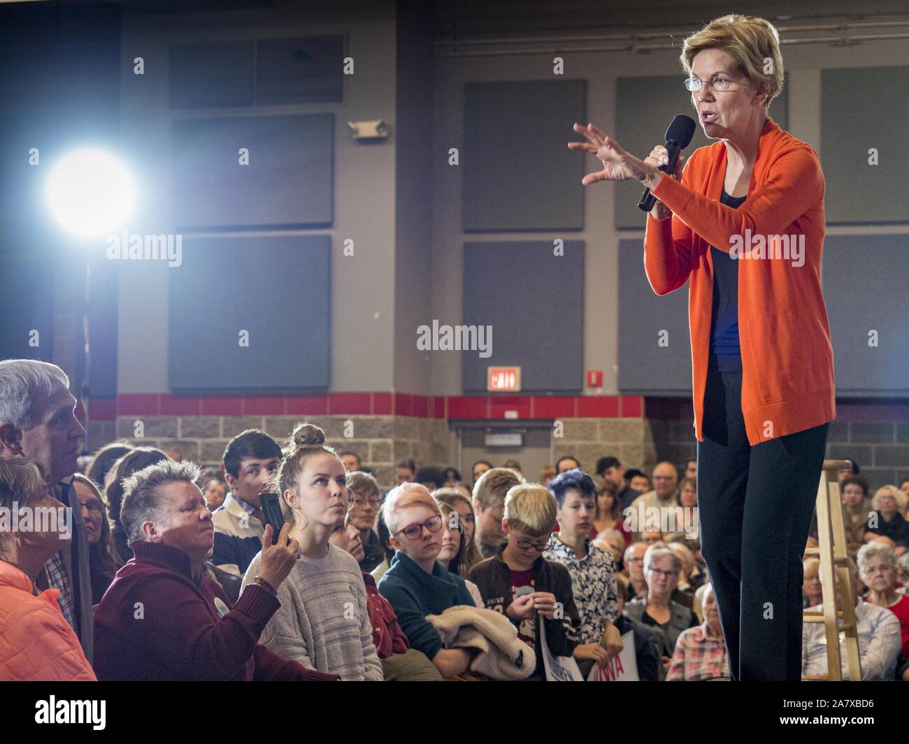 Grinnell, Iowa, USA. 4 Nov, 2019. US-Senator ELIZABETH WARREN (D-MA ...