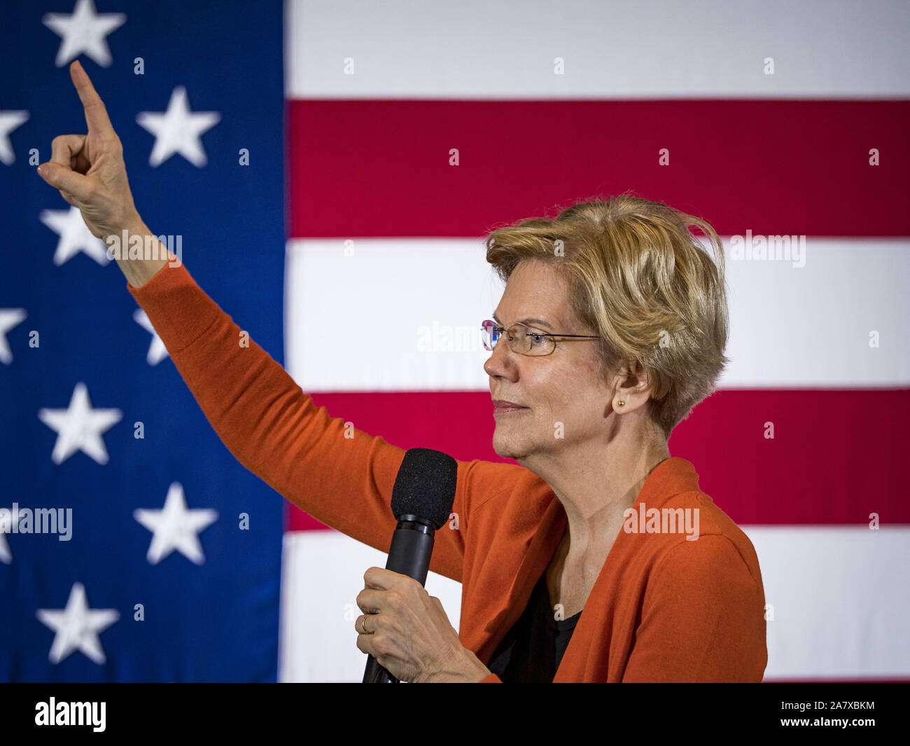 Grinnell, Iowa, USA. 4 Nov, 2019. US-Senator ELIZABETH WARREN (D-MA ...