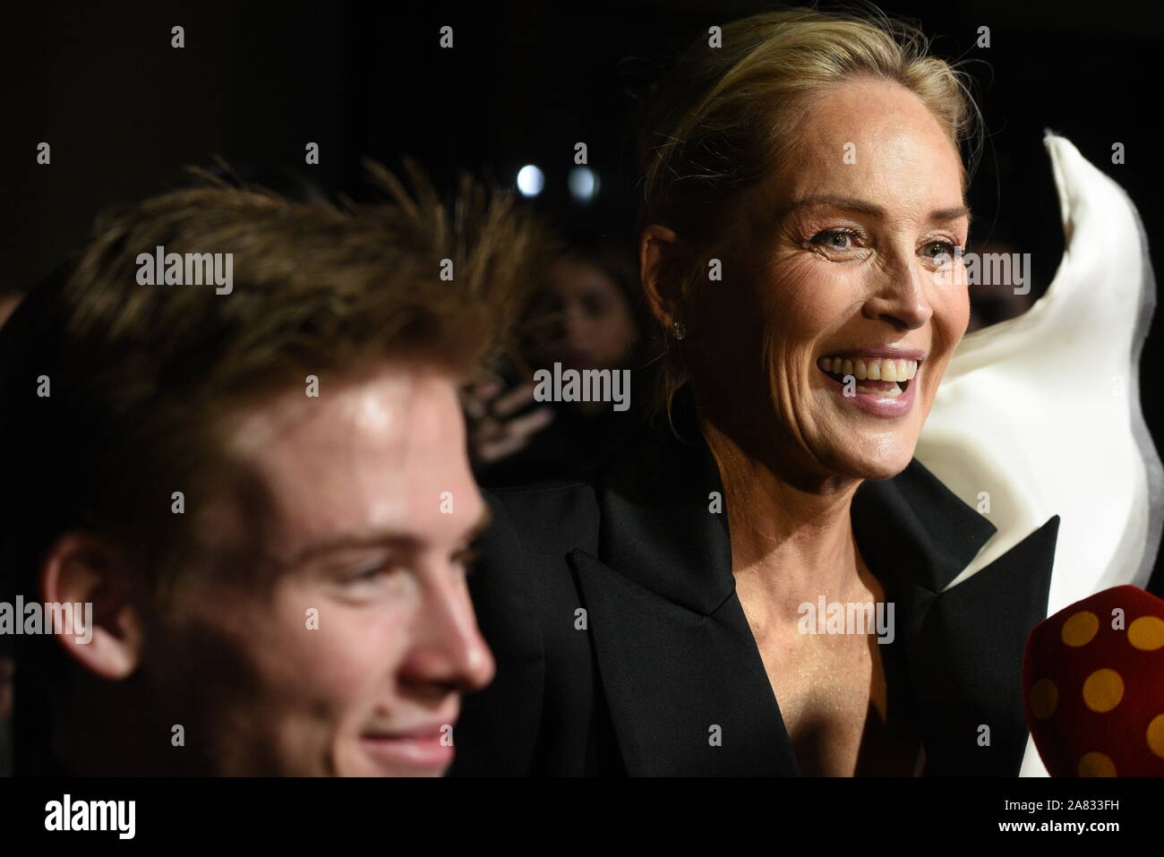 Sharon stone und roan joseph bronstein -Fotos und -Bildmaterial in ...