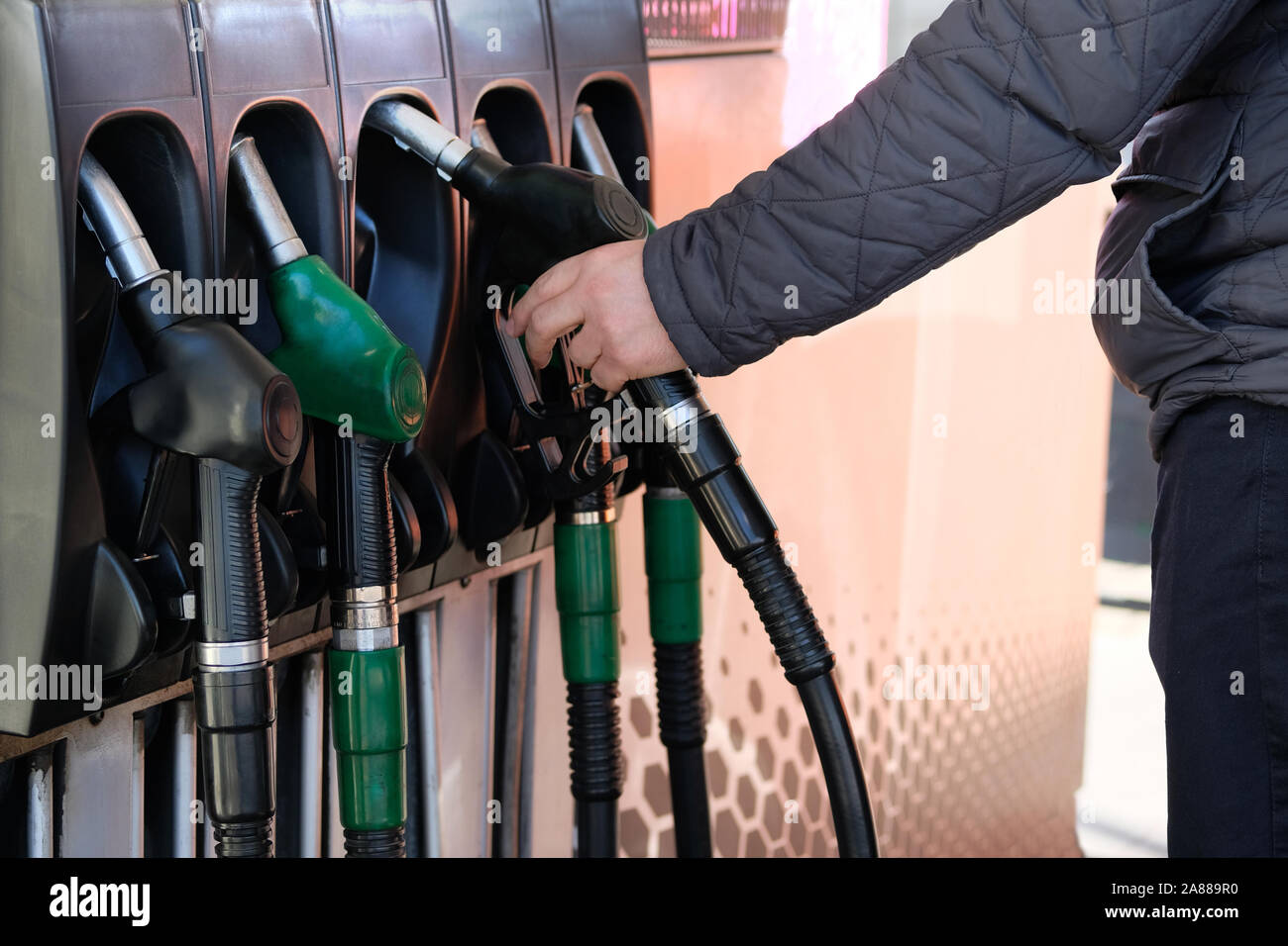 Nahaufnahme der tankstelle -Fotos und -Bildmaterial in hoher Auflösung ...