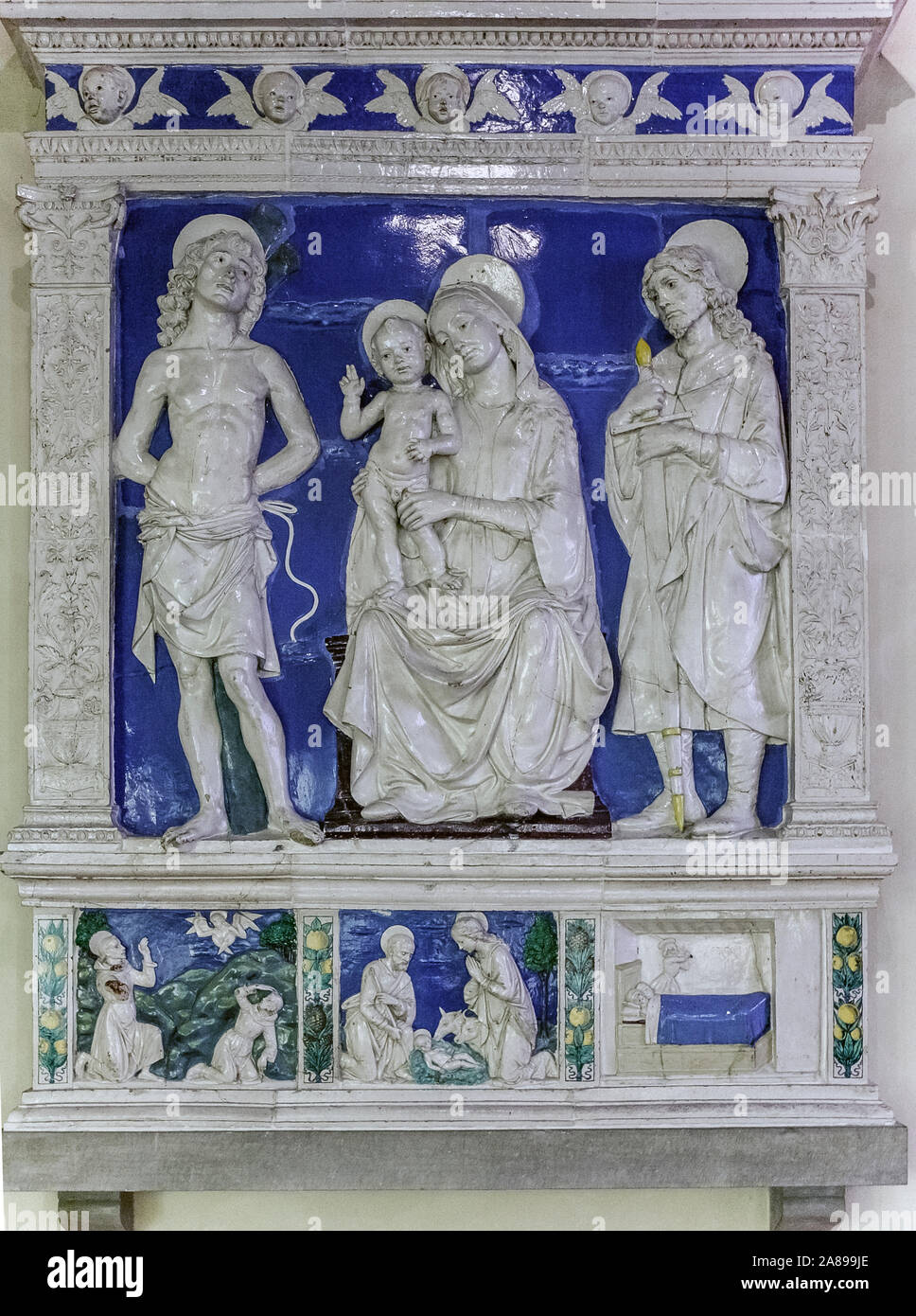 Werkstatt von andrea robbia -Fotos und -Bildmaterial in hoher Auflösung – Alamy