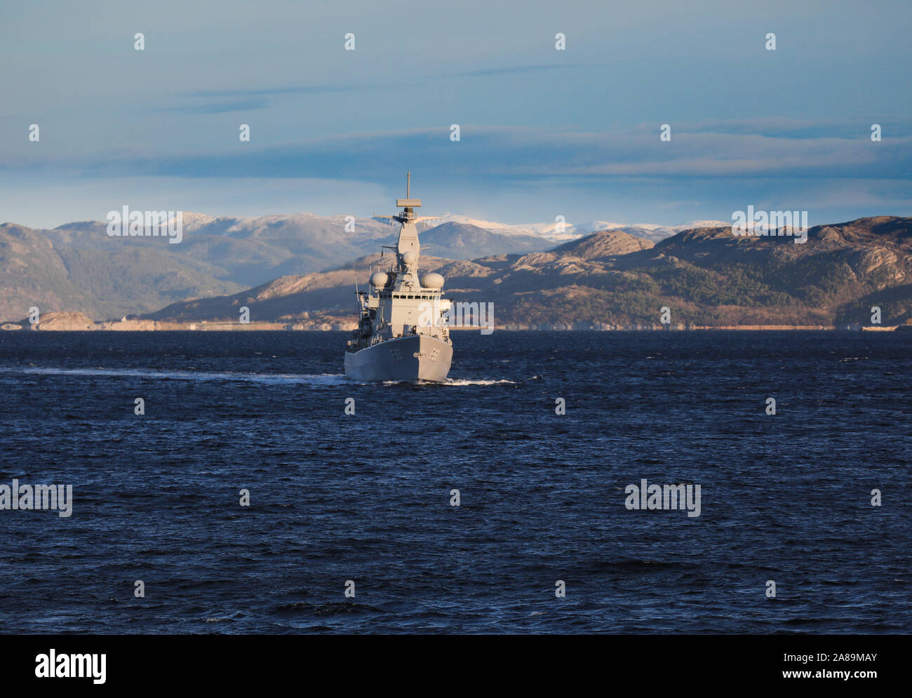 Hnlms willem van der zaan -Fotos und -Bildmaterial in hoher Auflösung ...