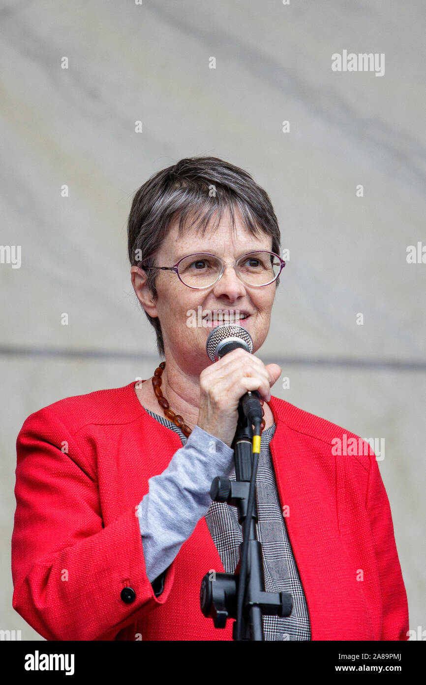 Bristol west molly scott cato -Fotos und -Bildmaterial in hoher ...