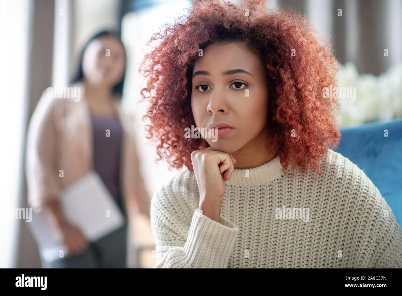 Gestresste menschen -Fotos und -Bildmaterial in hoher Auflösung – Alamy