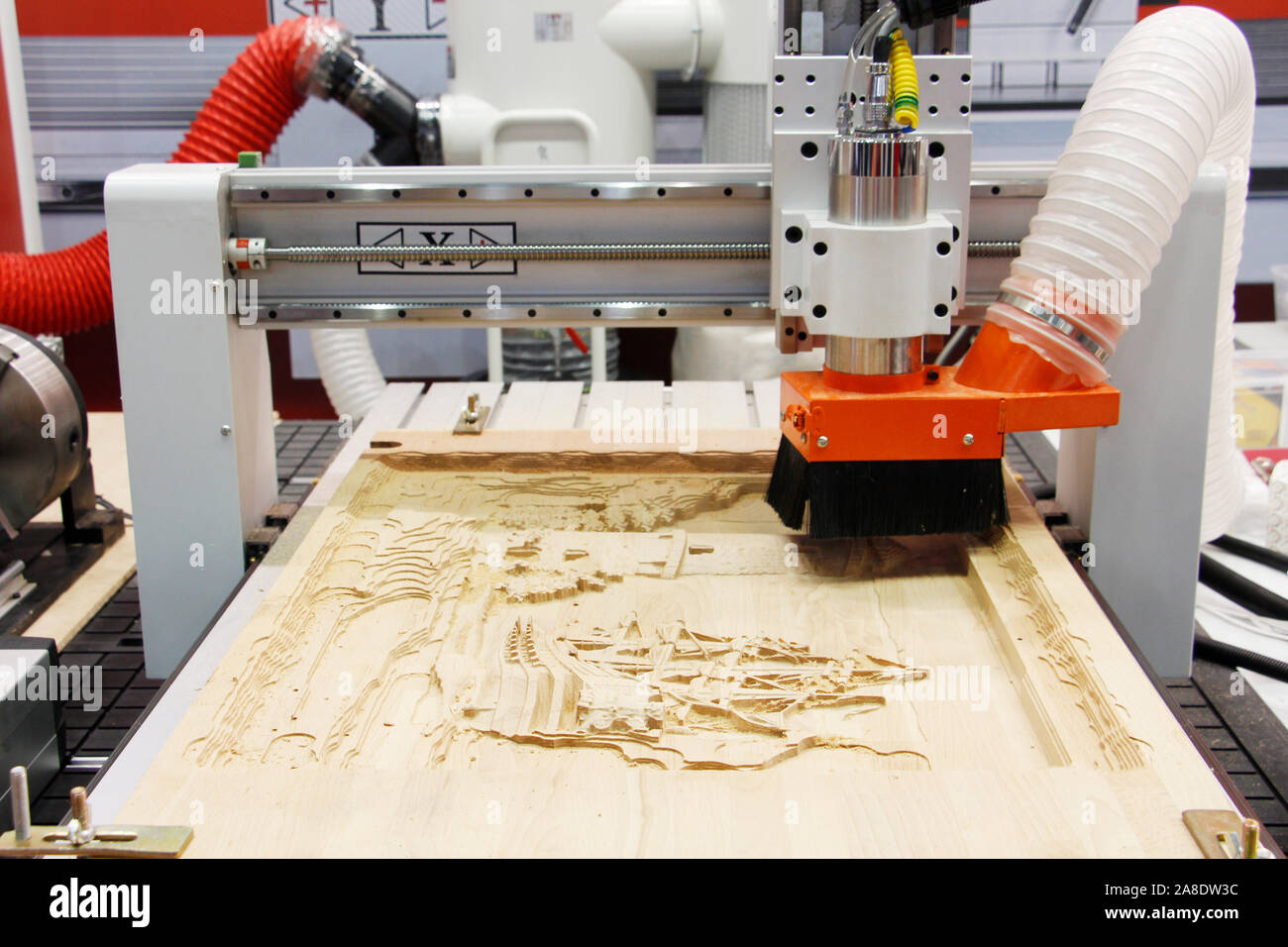 CNC-Fräsmaschine. Maschine für hochwertige Fräsen und Gravieren ... CNC-Fräsmaschine. Maschine für hochwertige Fräsen und Gravieren ...