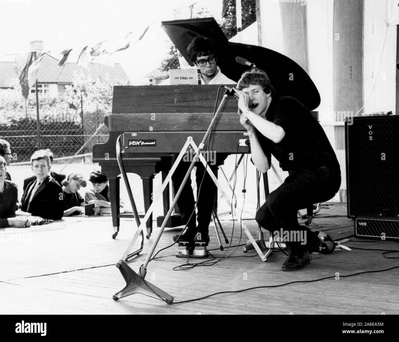 Paul jones singer manfred mann -Fotos und -Bildmaterial in hoher ...
