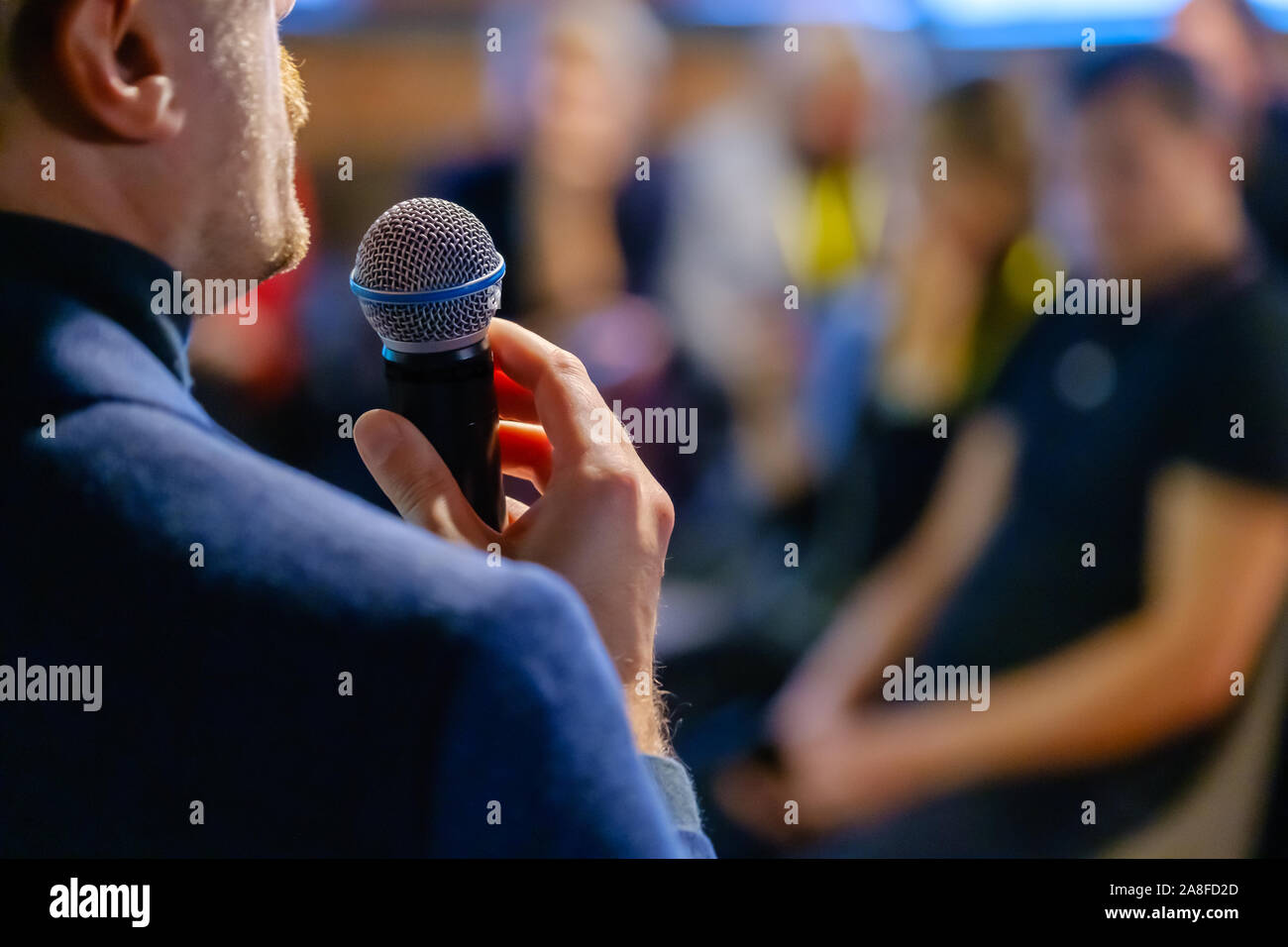 Moderator Professionell Stockfotos und -bilder Kaufen - Alamy