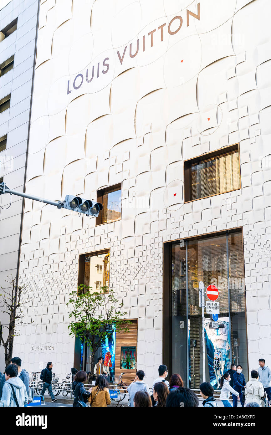 Louis Vuitton Shop Front Stockfotos und -bilder Kaufen - Alamy