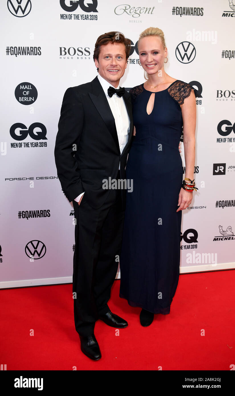 Berlin, Deutschland. 07 Nov, 2019. Roman Knizka kommt mit seiner ...