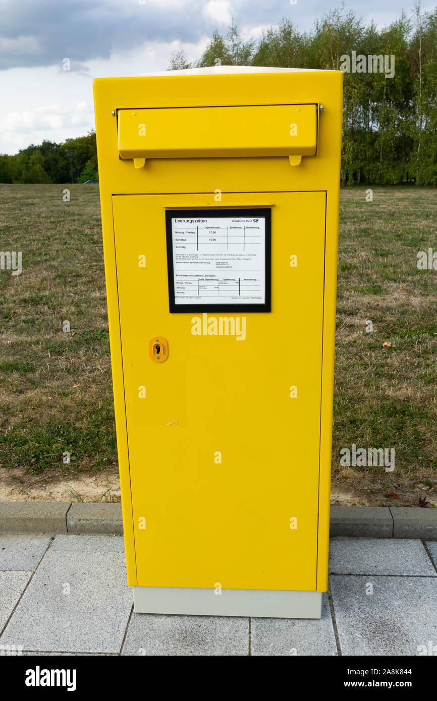WETZLAR, Deutschland - 05. SEPTEMBER: Deutsche Post Postfach am 19 ...