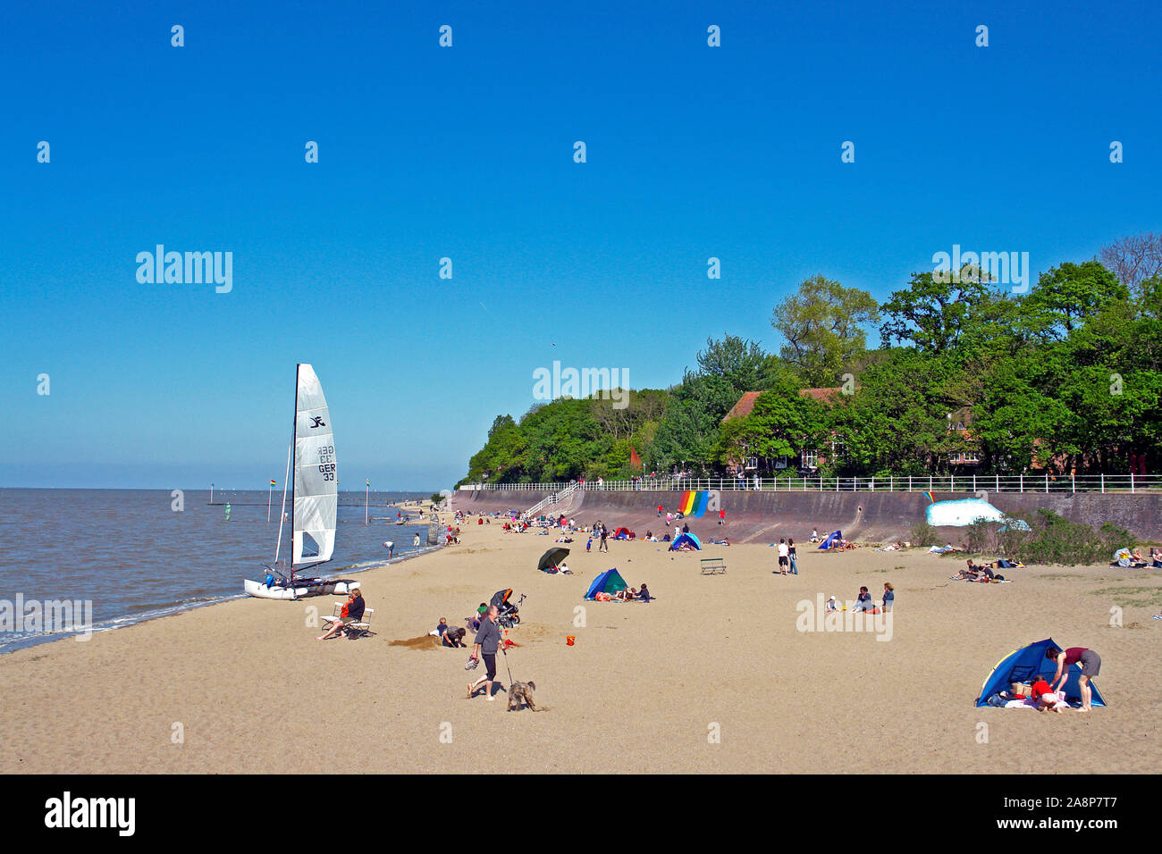 Der Strand von Dangast, Katamaran, Badegäste, Nordseebad, Jadebusen ...